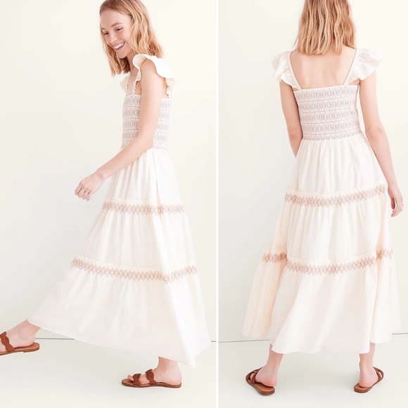 Madewell | Dresses | Madewell Lucie Smocked Tiered Midi Dress In ...